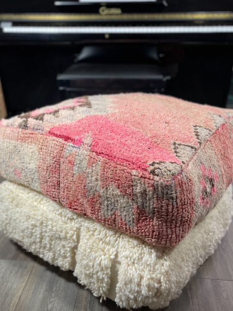 Pufa wełniana w pastelowe kolory - Berbere - Berbere